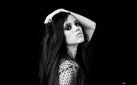 Jenna Ortega Oled Shoot 8k Wallpaper Download