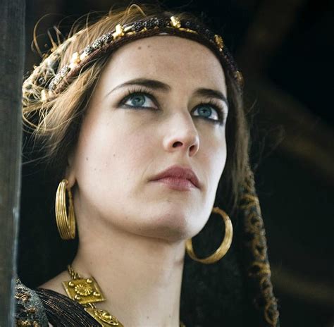 Beauty Onscreen Eva Green ~ Beauty Blurbs