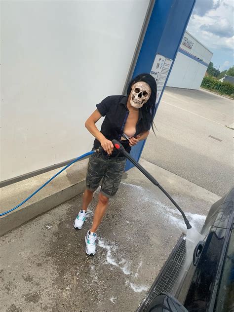 Car Wash R Flashinggirls