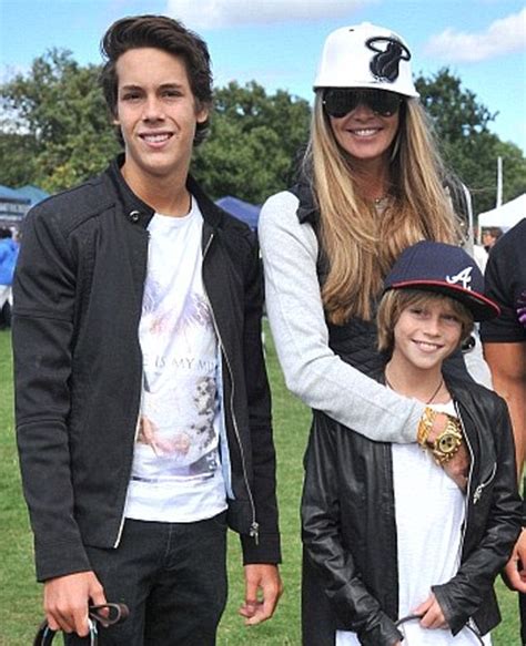 Elle Macpherson Donates Sons Ts To Charity If They Dont Write Thank You Notes Daily Mail