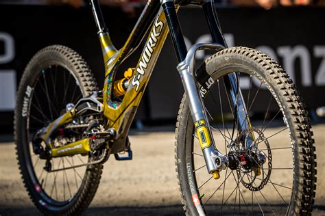 Silver Polished Ohlins Dh Race Fork Winning Bike Loic Brunis