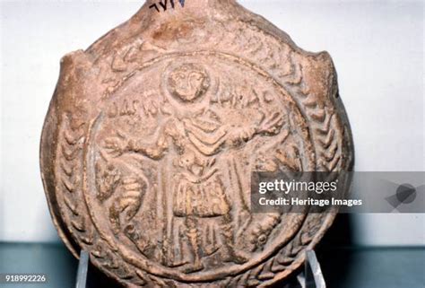 16 Menas Flask Fotos Und Hochauflösende Bilder Getty Images