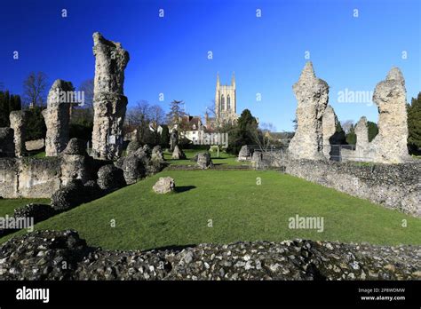 The Ruins Of Bury St Edmunds Abbey Abbey Gardens Bury St Edmunds City
