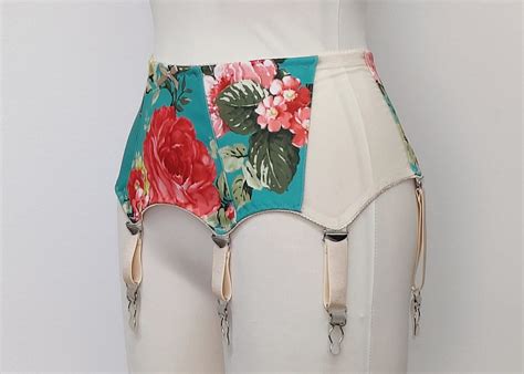 Floral Rosie Wide Retro Garter Belt Cocosretrocloset