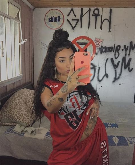 Pin De ℜ𝔲𝔟𝔦𝔰 Em ᴍ ɪ ɴ ᴀ S 2 Ideias Para Selfie Ideias De Fotos Looks