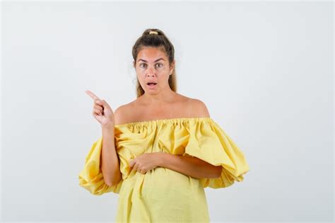 Page 28 Girls Clothes Off Images Free Download On Freepik
