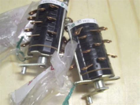 Indak Pat. No. 3.159.722 (3,159,722) Heater 3 Speed 5 terminal leads ...
