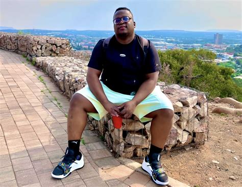 Podcaster Sol Phenduka Inspires Fans With Workout Video “keep Up The Great Work Sol” Briefly