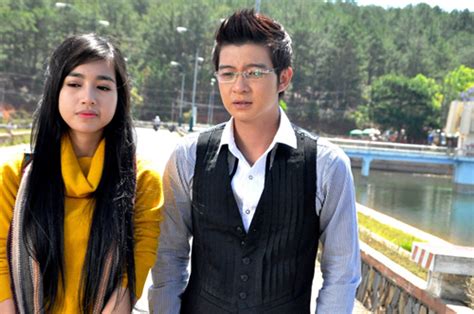 Elly Trần Yu Dương Cùng Lột Xác