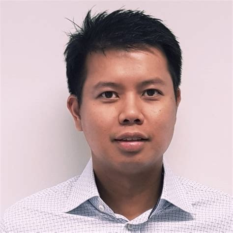 Gabriel Lee Product Manager Managed Investments Standard Chartered Bank Linkedin
