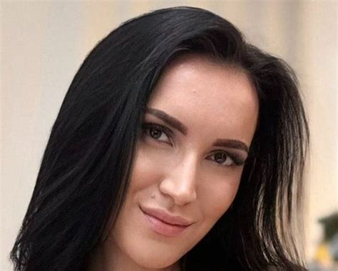 Eva Keks Biography Wiki Age Height Career Photos And More