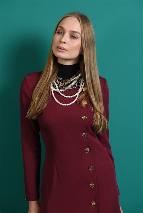 Rochie Grena Cu Nasturi Poema