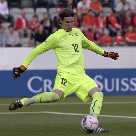 Augsburg Verlängert Mit Marwin Hitz 1815 Ch