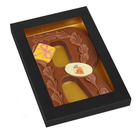 Chocoladeletter R Bestellen Hand Gedecoreerd Tezet