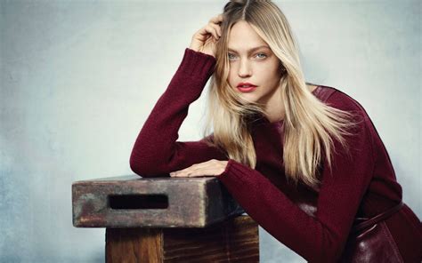 100 Russian Girl Wallpapers