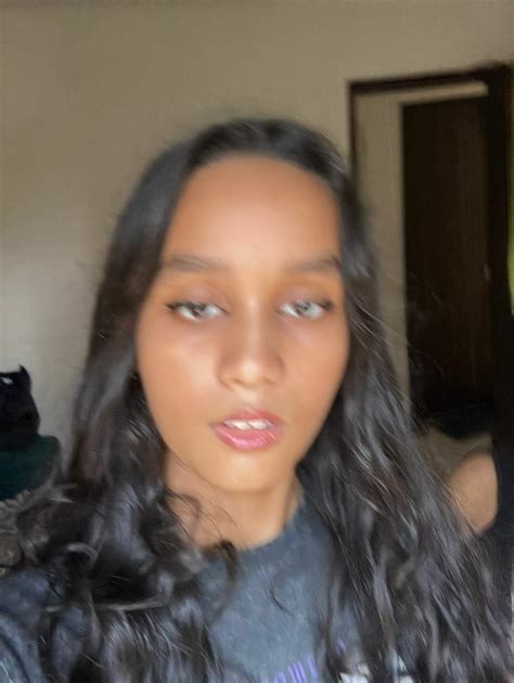 Karuna Singhs Instagram Twitter And Facebook On Idcrawl