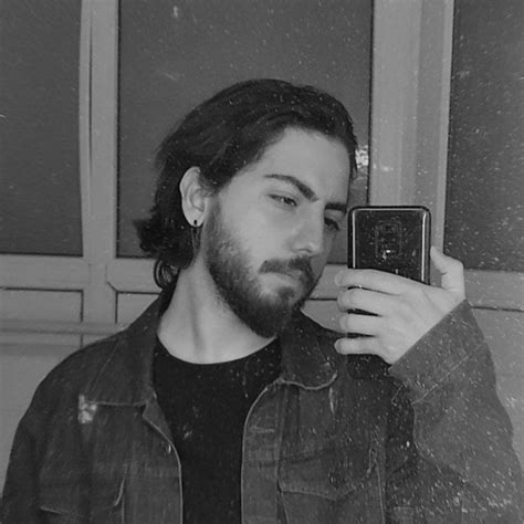 تیوال سجاد اشجعی