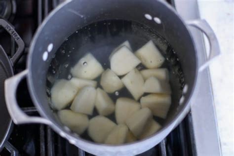 How To Make Crispy Roasted Potatoes Seasoned Healthyish Foods