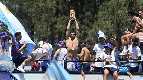Fotos Inolvidables De La Histórica Caravana De La Selección Argentina