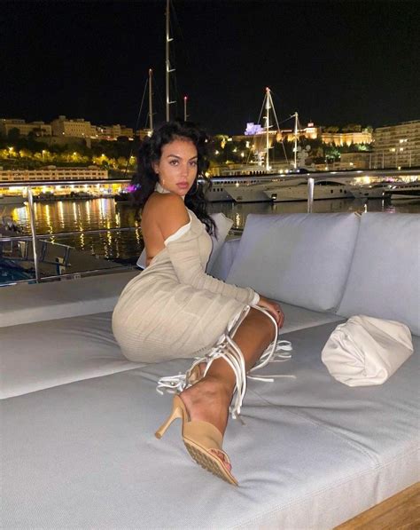 Georginagio Georgina Ronaldo Girlfriend Valentines Day Outfit
