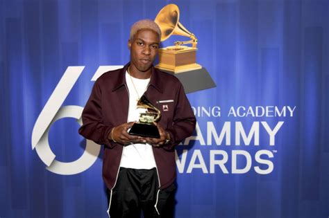 Who Is Daniel Caesar The Randb Singer Faces Blowback For His Instagram Rant Ibtimes