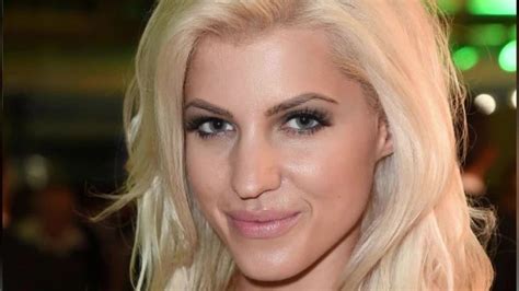 Krasse Verwandlung So Sah Sarah Nowak Früher Aus Prosieben