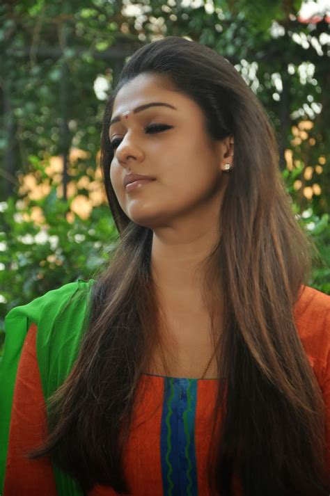 Nayanthara Cute Stills ~ Fun And Info