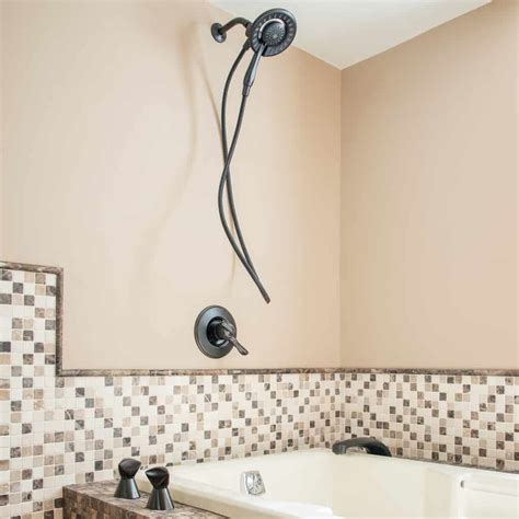 Jacuzzi Tub With Shower Head Jacuzzi® Showers Jacuzzi®