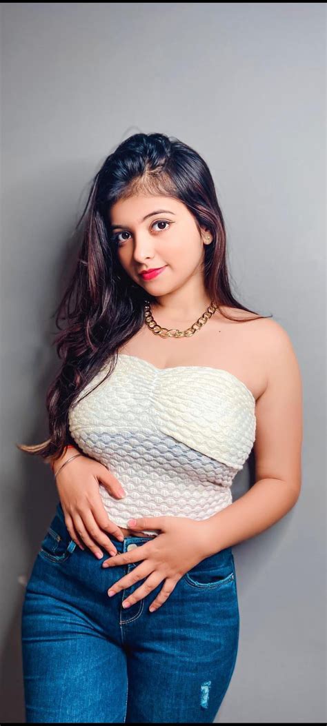 Busty Babe Riya Pandey Rfaptodesiactress