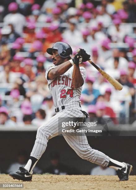 Shane Mack Photos And Premium High Res Pictures Getty Images