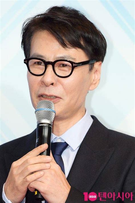 Ten Photo 윤상 훈훈한 인사말