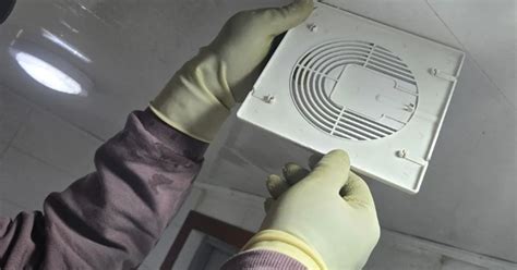 고수님을 잘 설명할 수 있는 문장을 왜 3개밖에 선택 못하나요 ㅎㅎ 다 선택할 수 있으면 좋겠네요 때 아니게 눈바람 부는 춥고 궂은 날씨에 신속하고 말끔하게 작업해