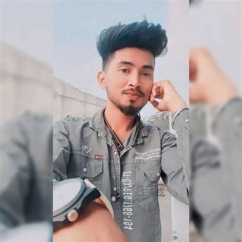 Vishal Karmali😻 Notysumit • Threads Say More