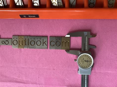 Gravierschrift Abc Graviermaschine Deckel Gravograph Gebraucht In Bütschwil Für Chf 61