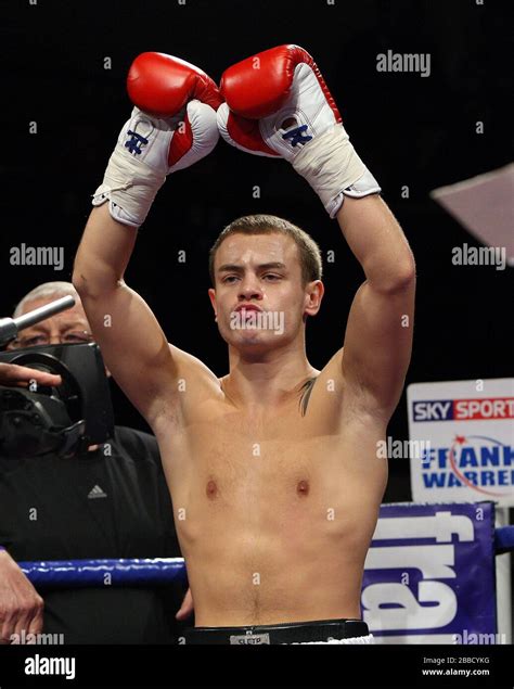 Vinny Mitchell Dagenham Camouflage Shorts Defeats Robin Deakin