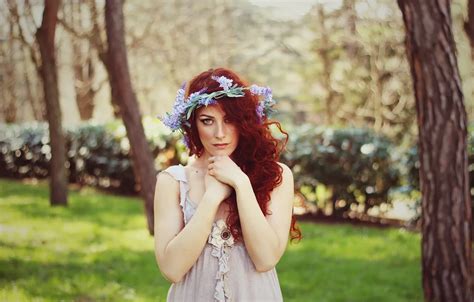 Wallpaper Girl Red Wreath For Mobile And Desktop Section девушки