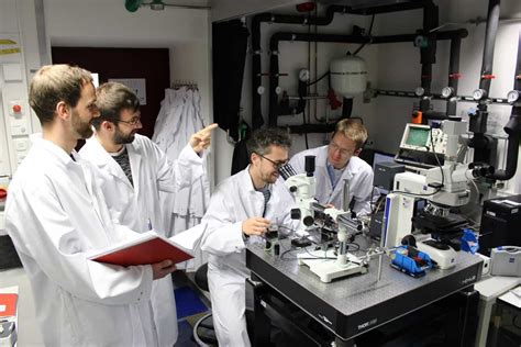 Organic Transistors Reach New Heights Physics World