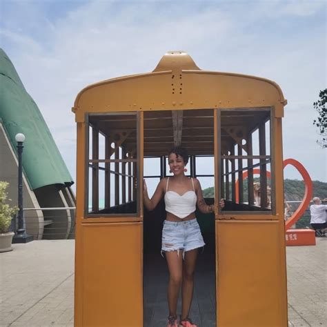 Michele Moreira Michelemoreira84 • Threads Say More