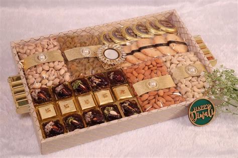 Assorted Dry Fruits And Chocolates Tray At ₹ 500piece In Kolkata Id