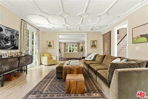 Chris Meloni Is Selling The Former Ozzie And Harriet House Hooked