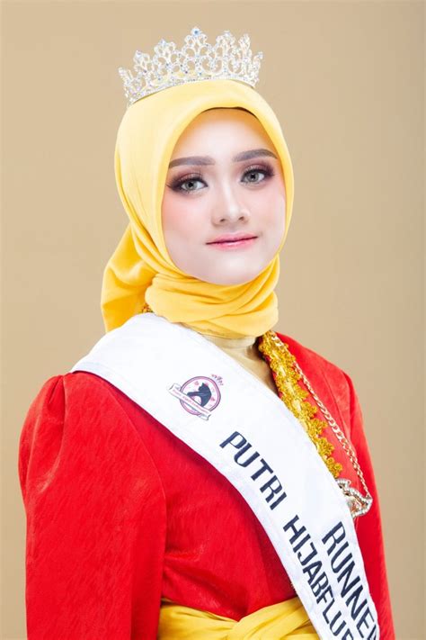 Wanda Viani Kalimantan Timur Putri Hijabfluencer Indonesia