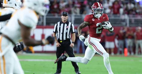 Espn Rules Analyst Sides With Sec Officials Over Non Call Pass