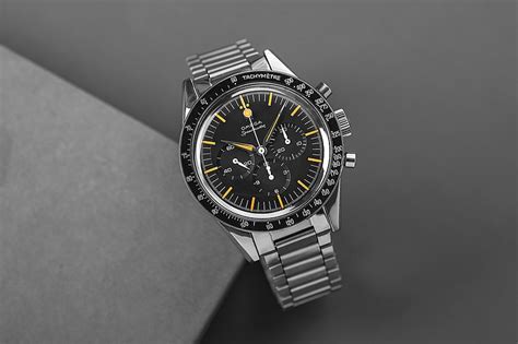 How To Travel With Luxury Watches According To An Expert Maxim