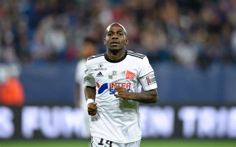 Jonathan Muzinga Signe En D1 Finlandaise