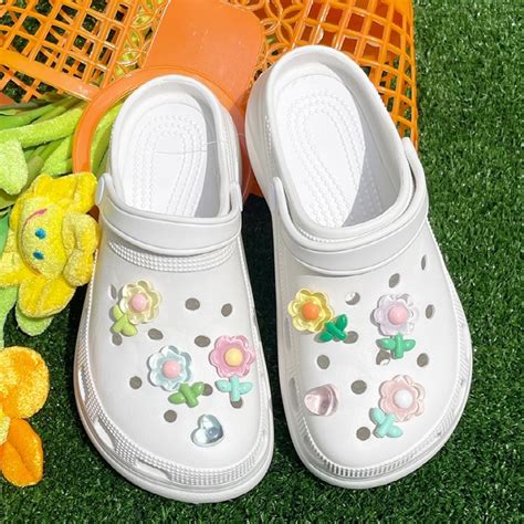 스마일연구소 예쁜 튤립 데이지 지비츠 키즈 어린이 신발 실내화 파츠 악세사리 자비츠 장식