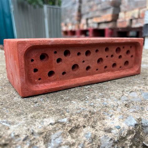 Bee Brick Handmade In Uk Free Delivery Reclaimed Brick Company