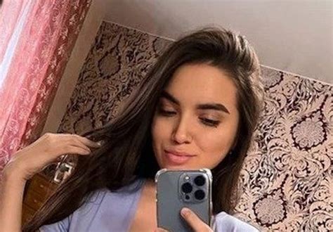 Selfie Girls 35 Pics Selfie Girls 35 Pics