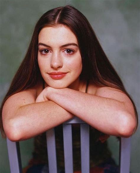 Nostalgic Scenes On Instagram Adorable Anne Hathaway In 1999 Anne