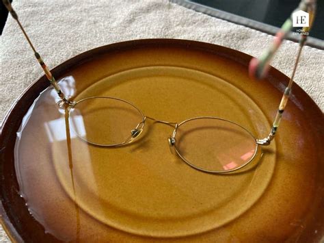 Remove Scratched Anti Reflective Coating From Glasses In 5 Simple Steps