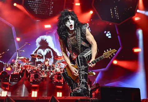 Kiss Give Final Farewell Concert In New York But Legendary Rockers Live